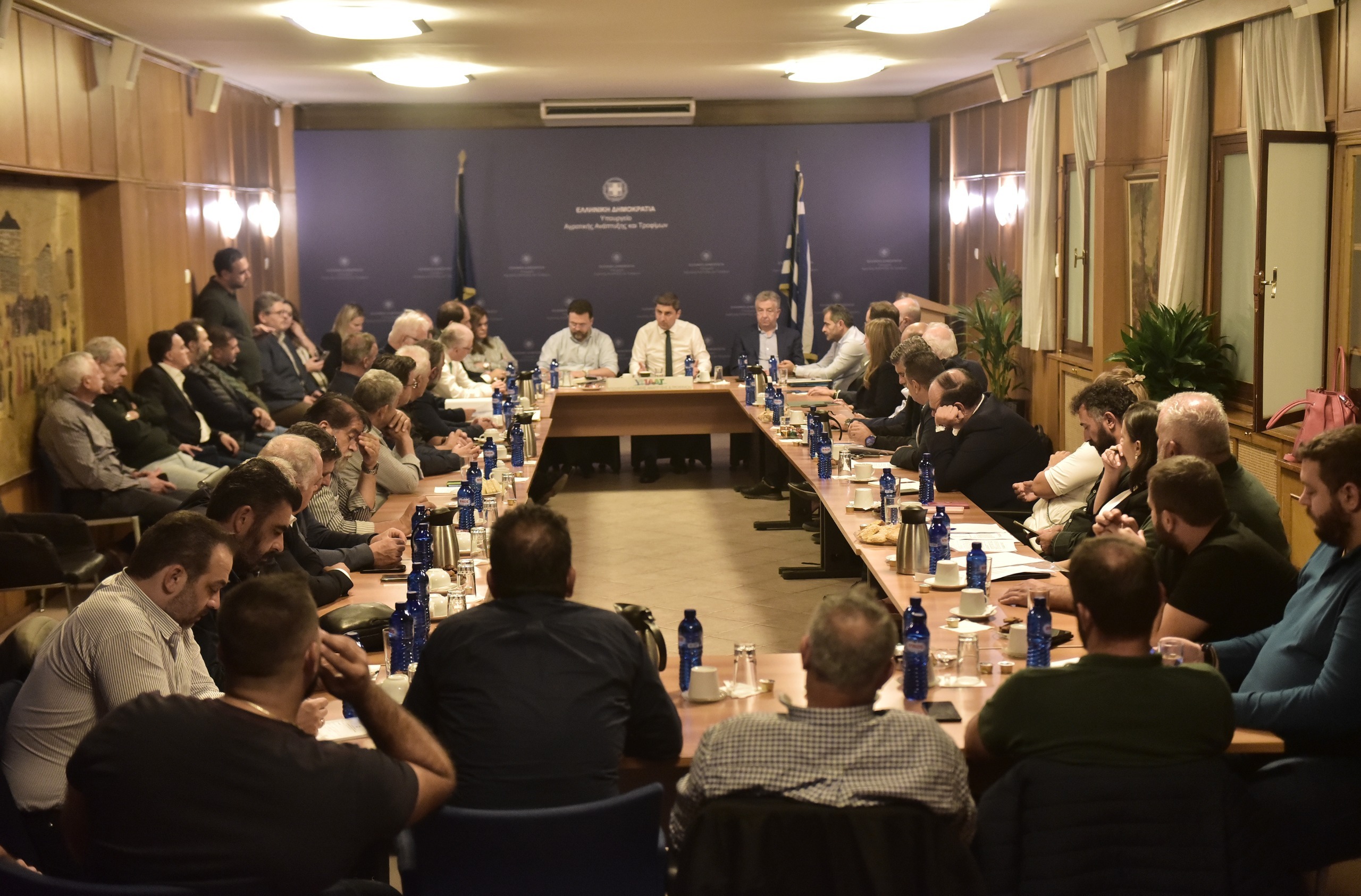 Ο Αυγενάκης για το φάκελο ακαρπίας ελιάς και τα αμπέλια - Agro Creta News